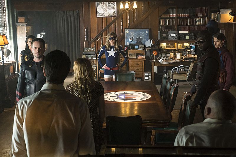 Legends of Tomorrow Reveals First Look at Stargirl, Obsidian & More in ...