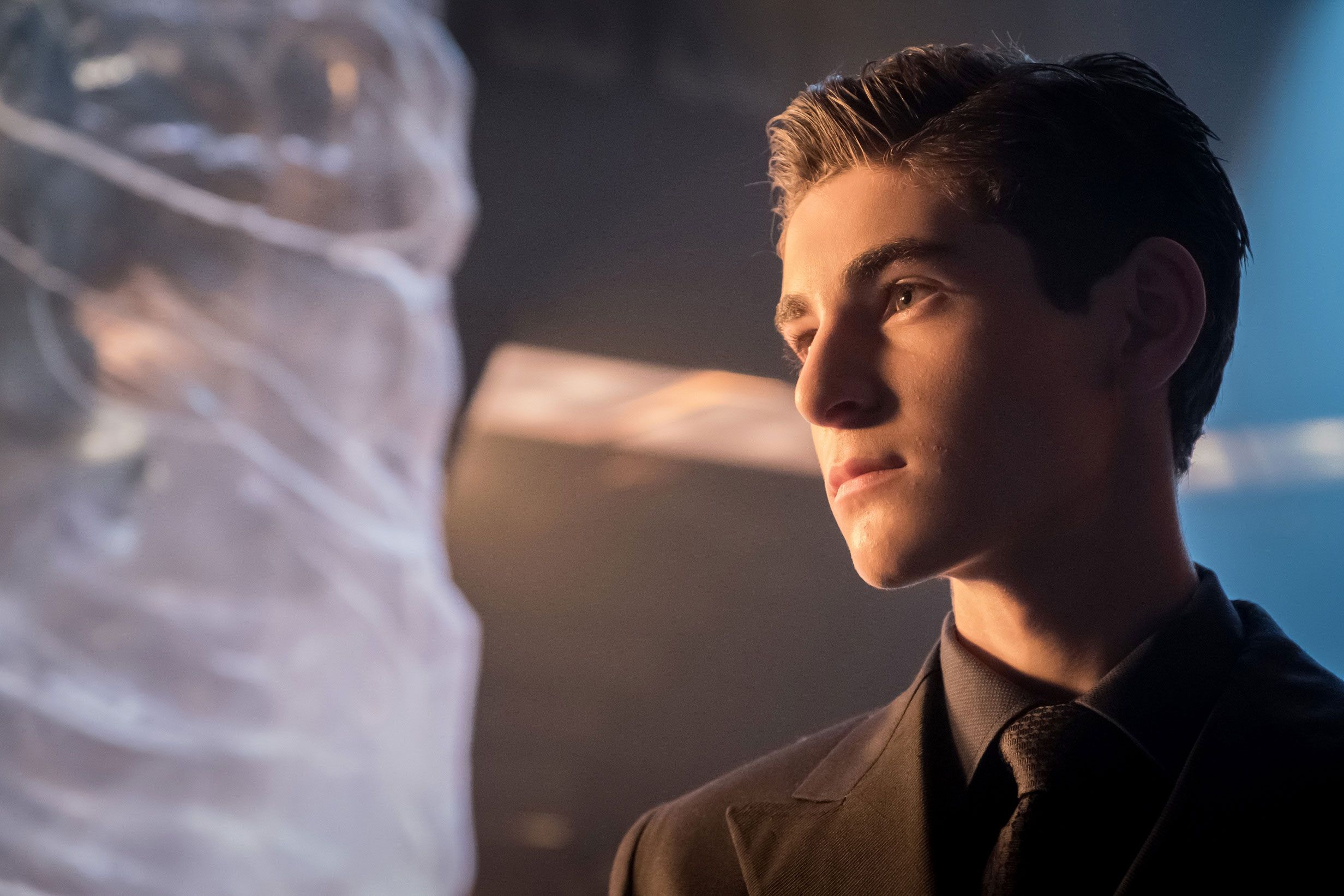 Gotham Season 4 Premiere Photos Unveiled