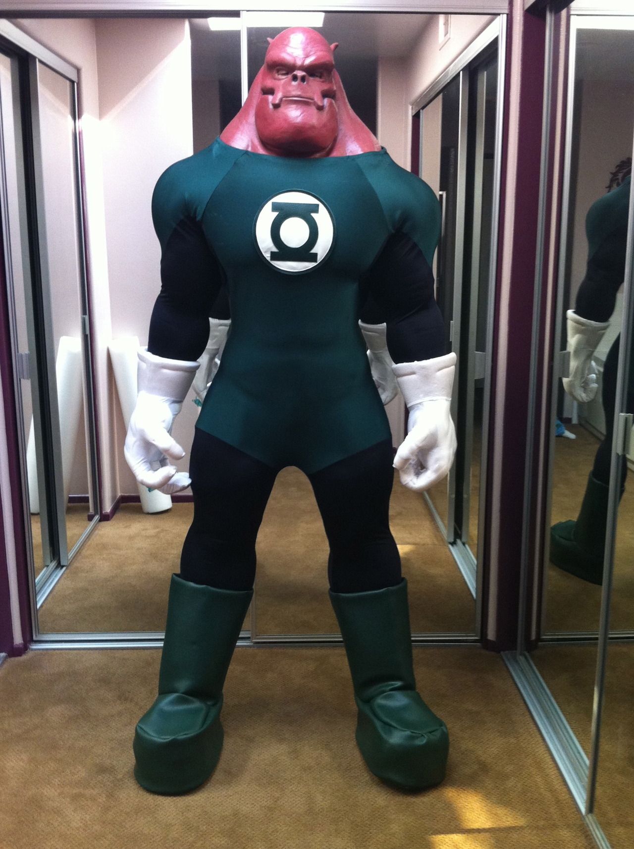 Jaw-Dropping Green Lantern Cosplays