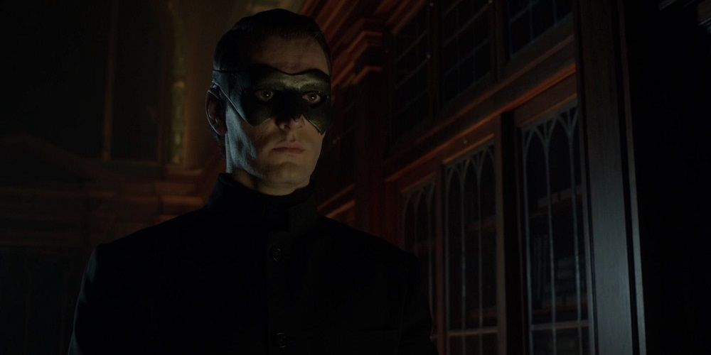 20 Gotham Costumes, Ranked