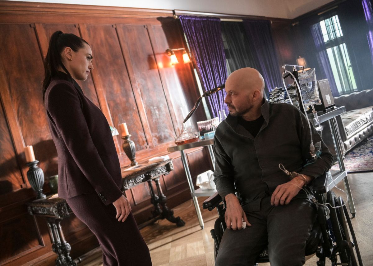 Supergirl: Cryer's Lex Luthor Pleads His Case to Lena in New Photos