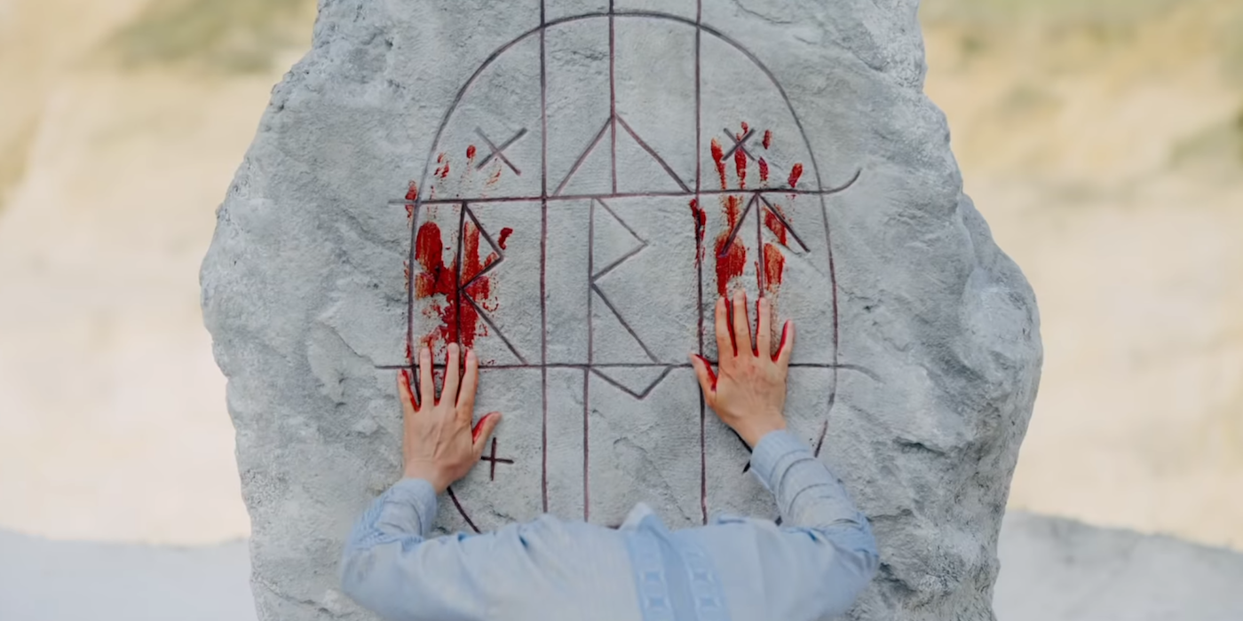 Midsommar's Hidden Symbols Give Away the Movie's Ending