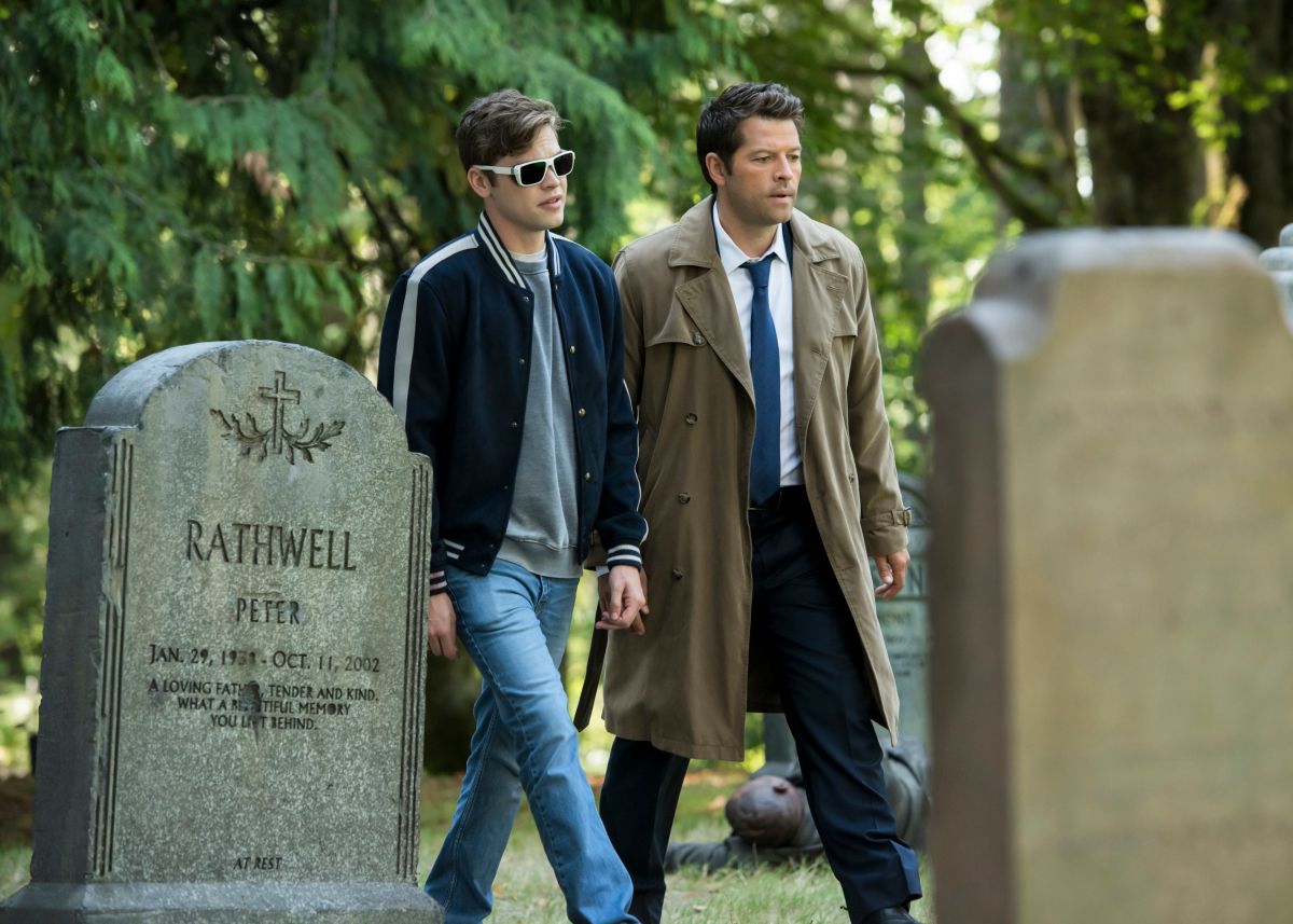 Supernatural: Sam, Dean & Rowena Work to Prevent 'The Rupture' in New ...