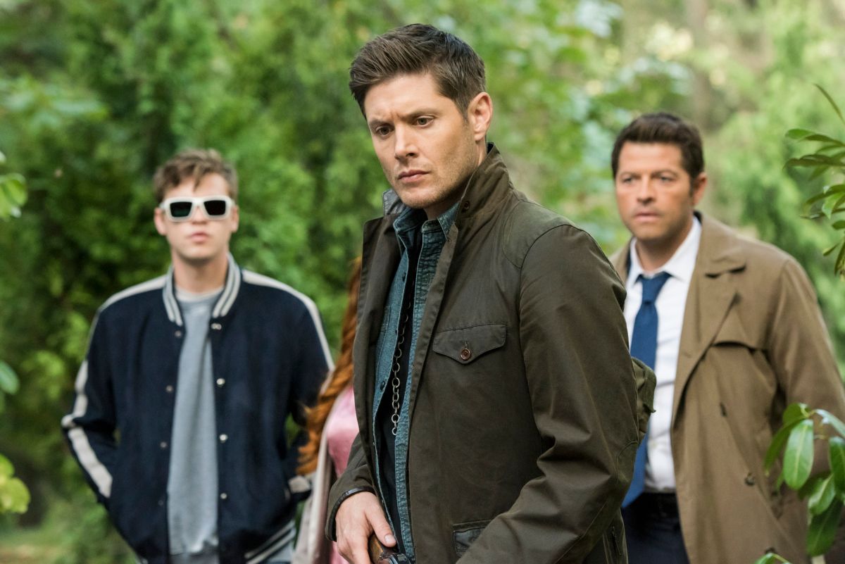 Supernatural: Sam, Dean & Rowena Work to Prevent 'The Rupture' in New ...