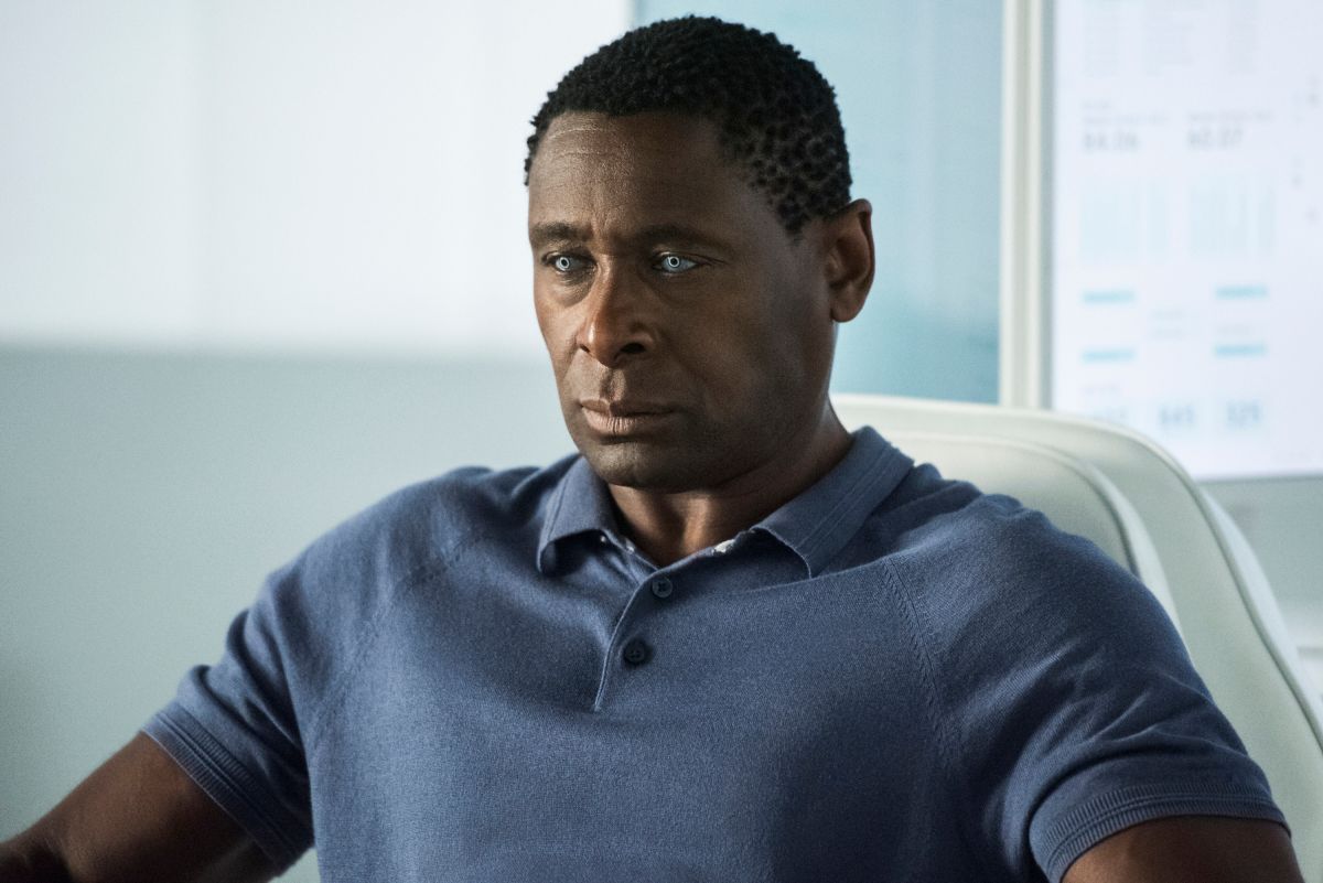 Supergirl: J'onn J'onzz Is Tested in New Photo Set