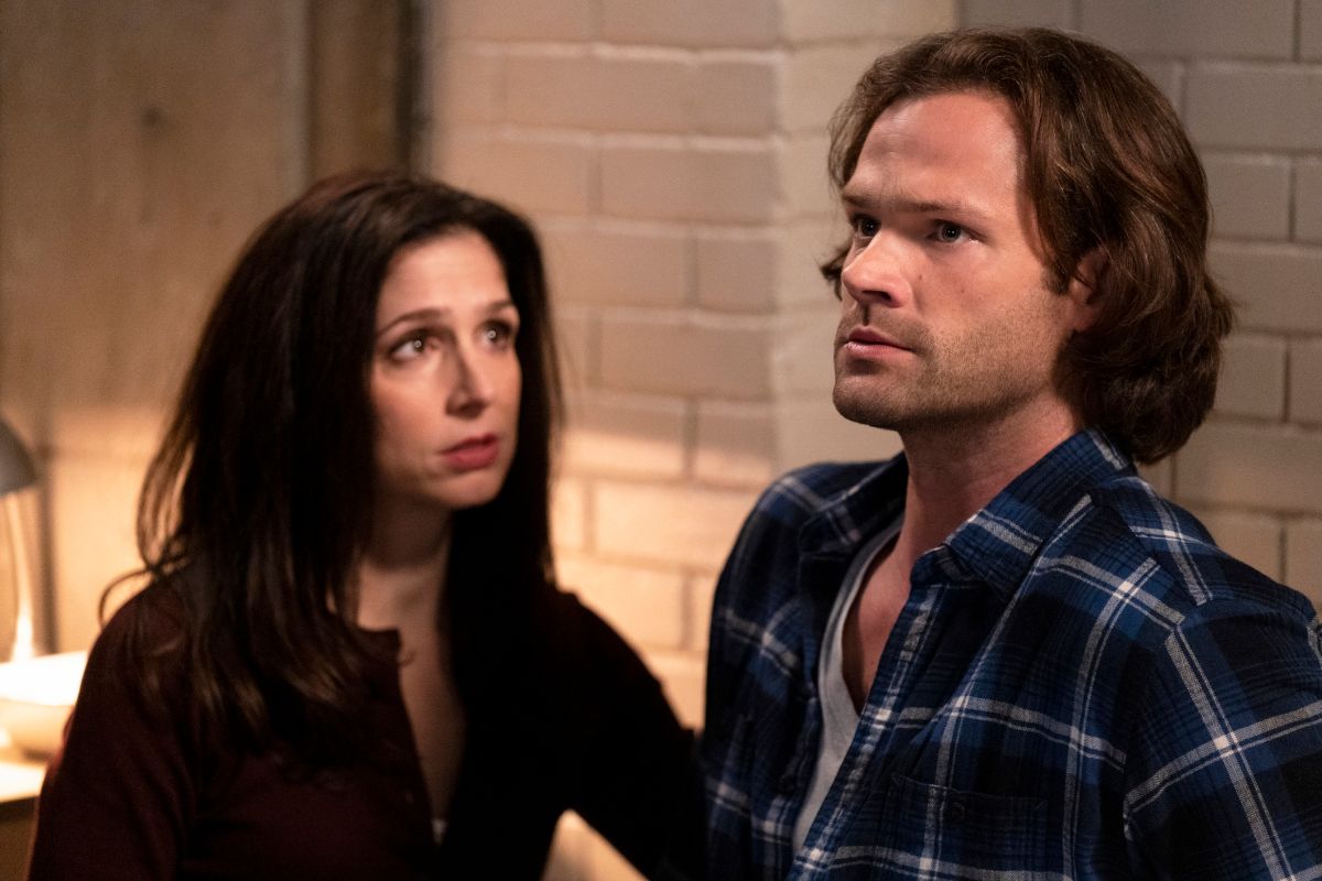 Supernatural: Angel Alum Sings a Duet With Dean in 'Last Call' Photos