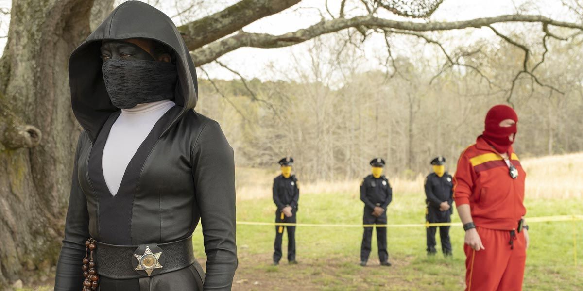 Watchmen Actor Talks Red Scare and His 'Schlubby Gangster Persona'