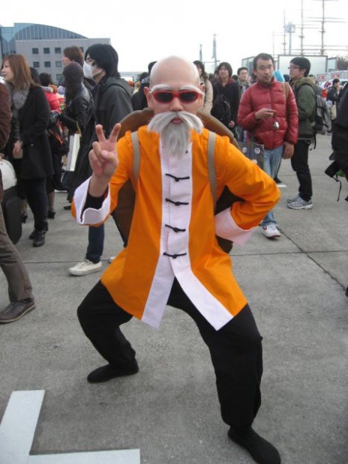 Dragon Ball: 10 Amazing Master Roshi Cosplays That Look Just Like The Anime