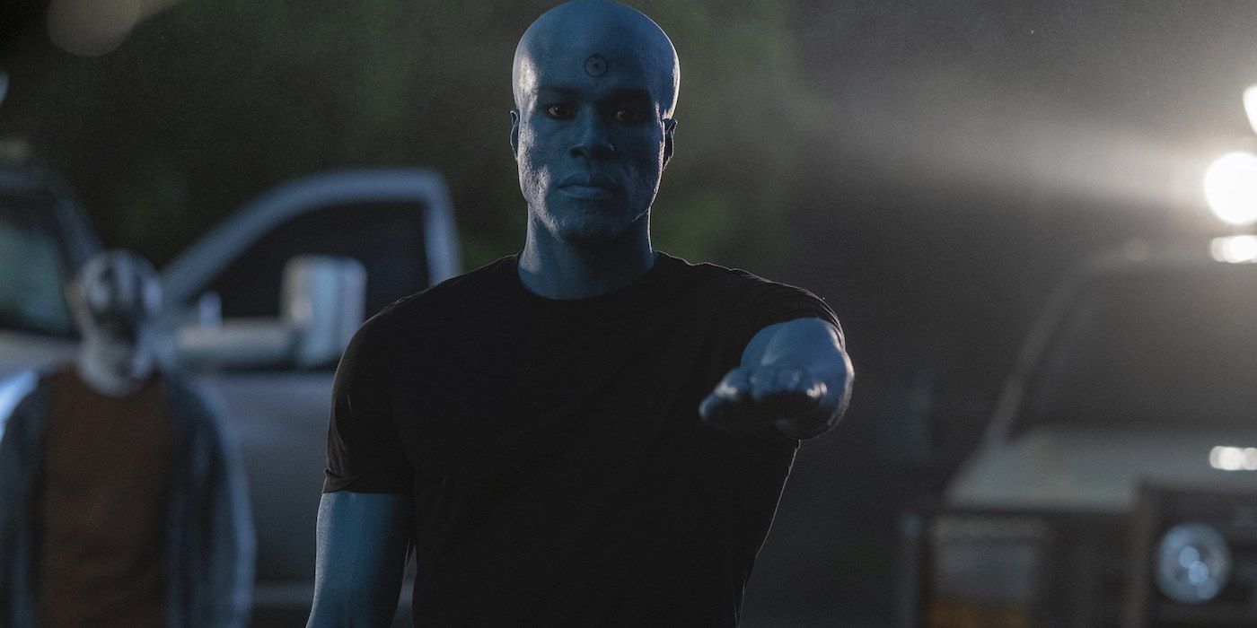 Dr. Manhattan: 5 Most Heroic Things He Ever Did (& 5 Most Evil)