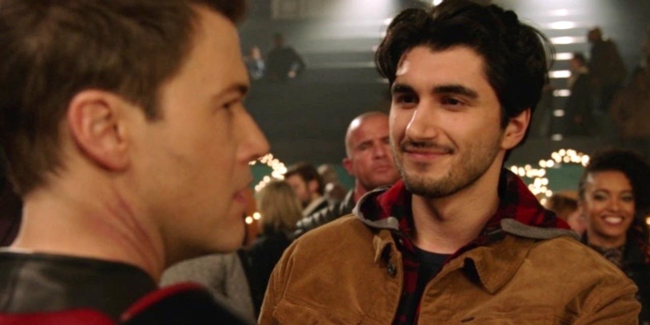 Arrowverse 10 Characters Who Are Smart But Lazy