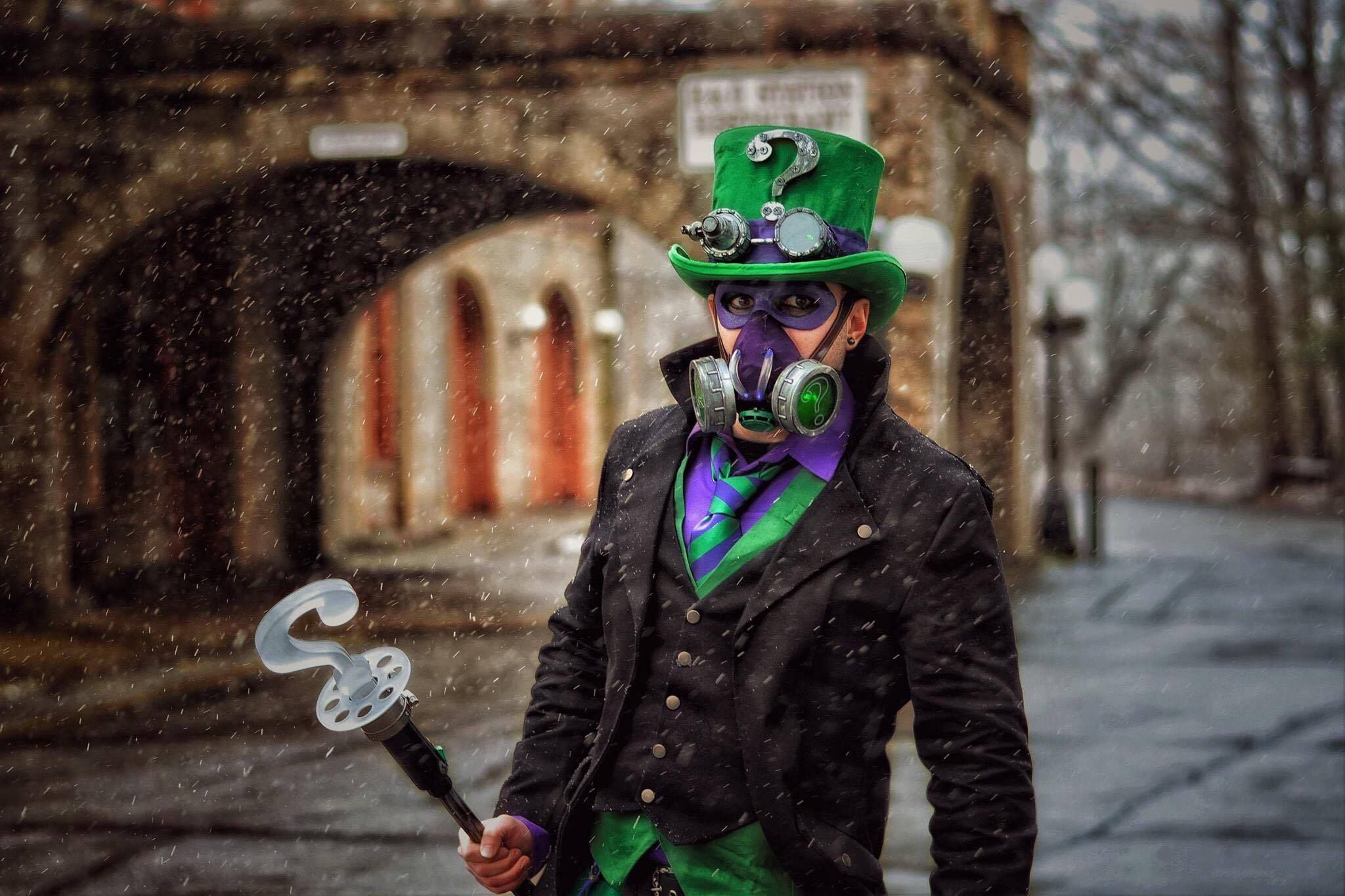 The Riddler: 10 Of The Greatest Cosplay From The Batman Franchise (That ...