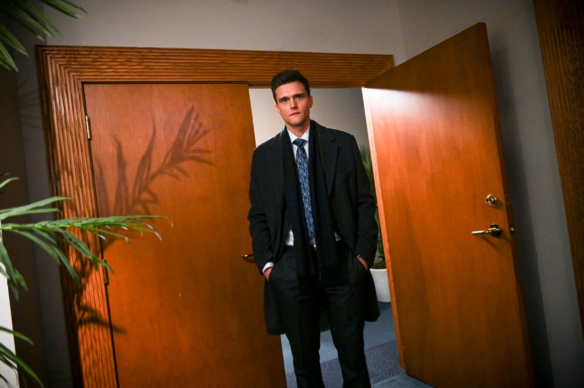 The Flash: Rag Doll Kidnaps Cecile in New Episode Photos