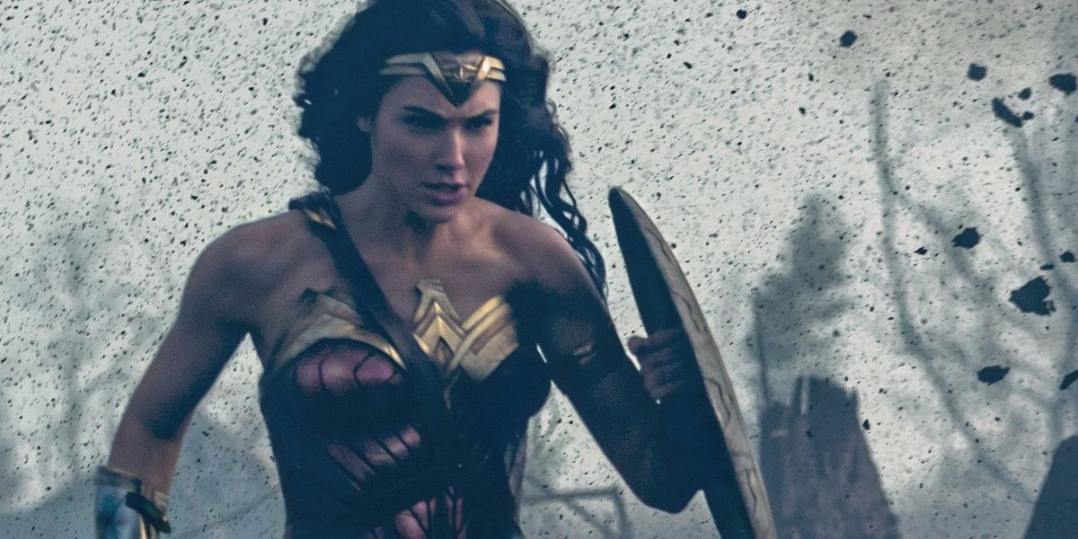 D&D: 5 Reasons Wonder Woman Is A Paladin (& 5 Classes That Fit Better)