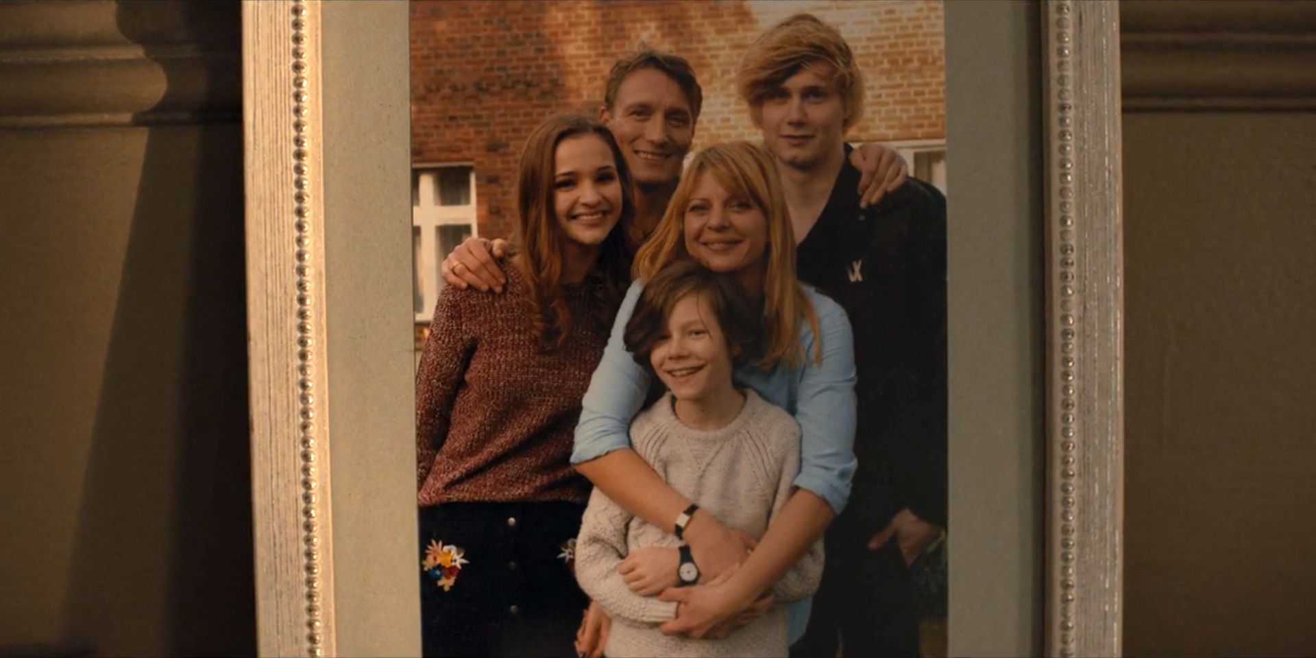 Netflix's Dark: Which Romances Will Make or Break Season 3's Knot?