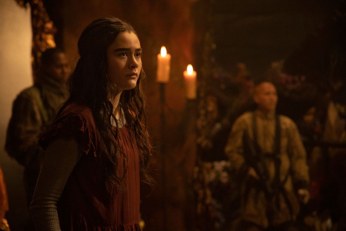 The 100 Teases Tension, New Alliances in 'The Flock' Photos