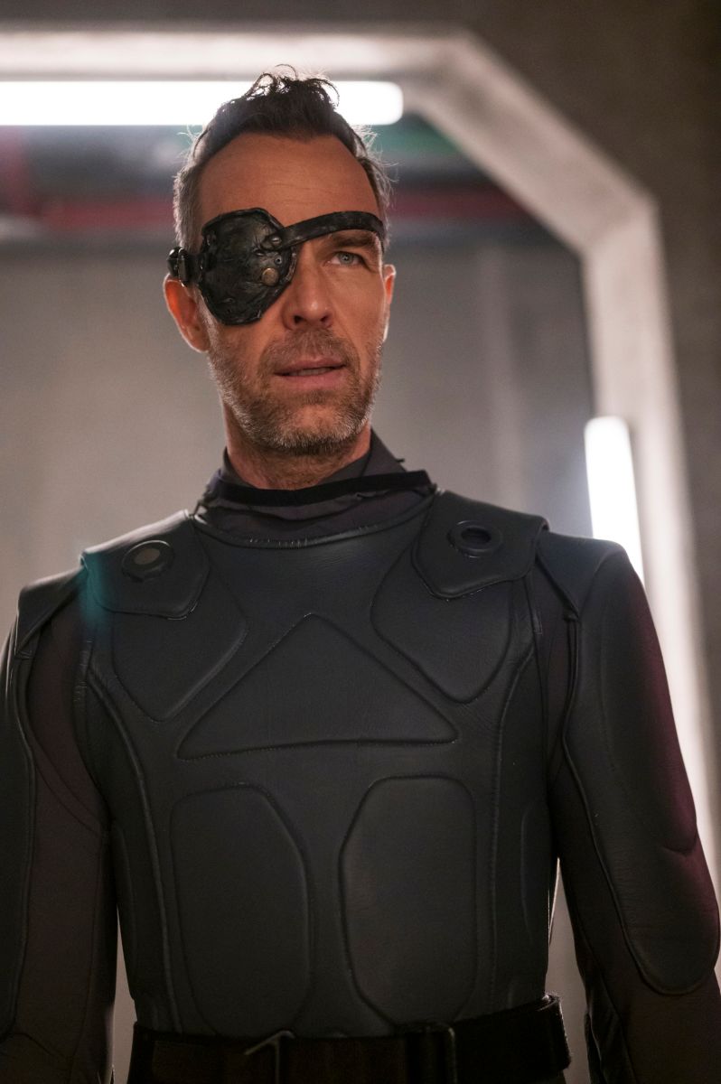 The 100 Celebrates 'A Sort of Homecoming' in New Photoset