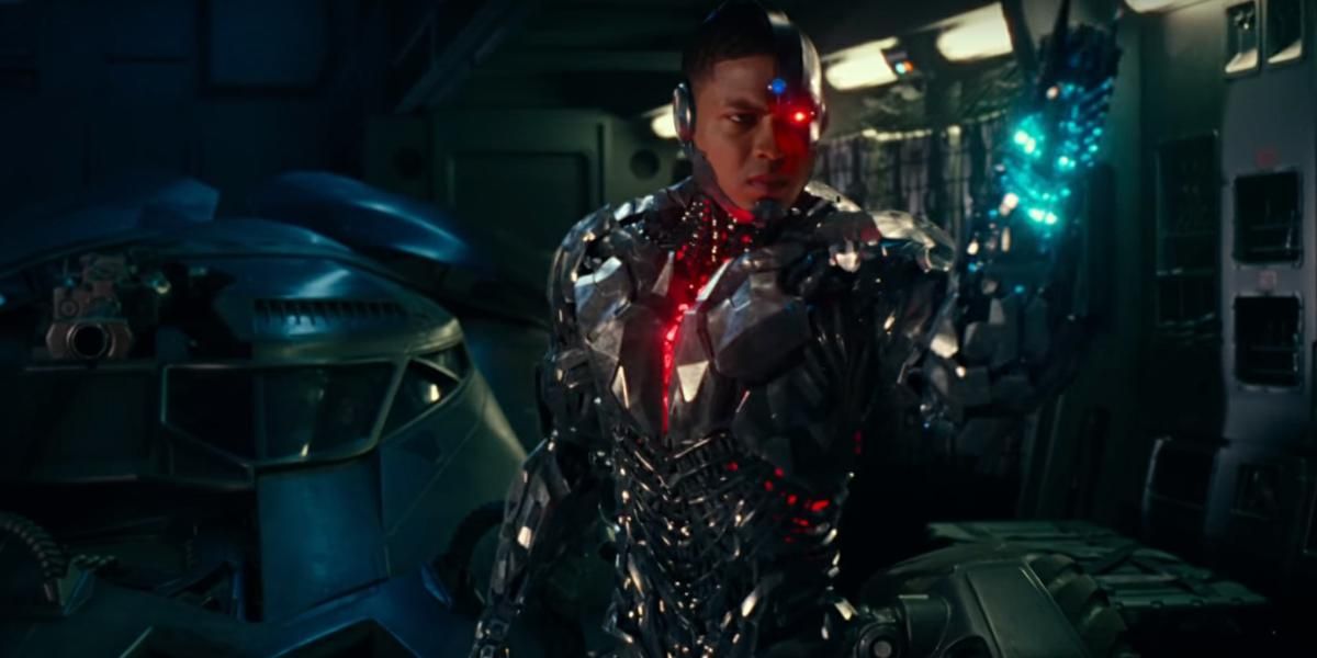 Marvel: 5 DCEU Characters MCU Vision Can Beat (& 5 He Can’t)