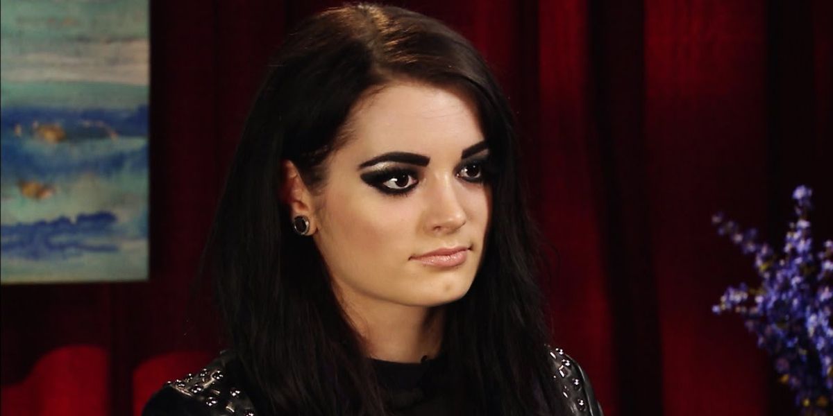 Alleged Stalker Arrested Outside Home of WWE's Paige and Falling in ...