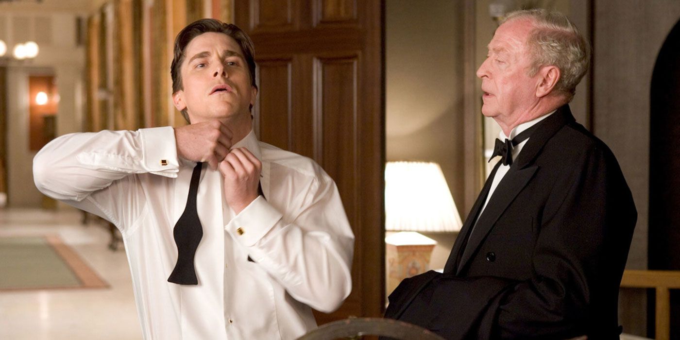5 Ways Bruce Wayne Is Different Between Batman Begins & Dark Knight ...