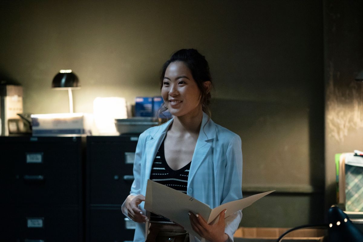 Batwoman Unleashes Bat Girl Magic on Victor Zsasz in New Photos