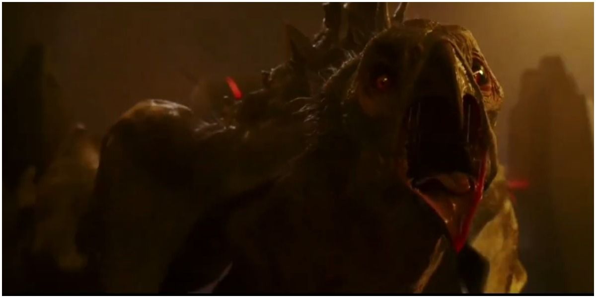 Attack On Titan: 5 Kaiju Who Could Destroy Shiganshina (& 5 Who Couldn't)