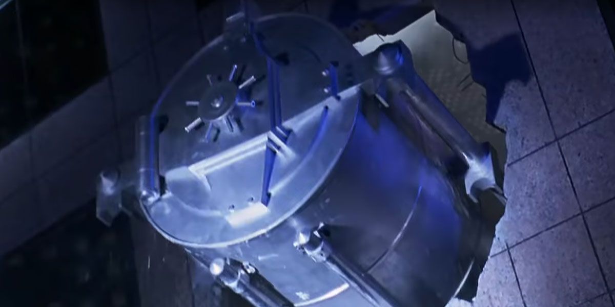 Batman: 10 Plot Holes From Joel Schumacher's Movies Everyone Just Ignores