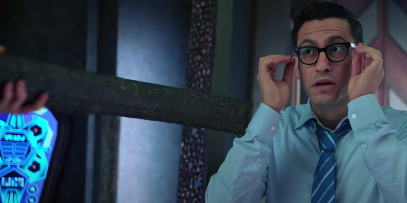 Legends of Tomorrow: Sara Lance's Abduction Is Explained