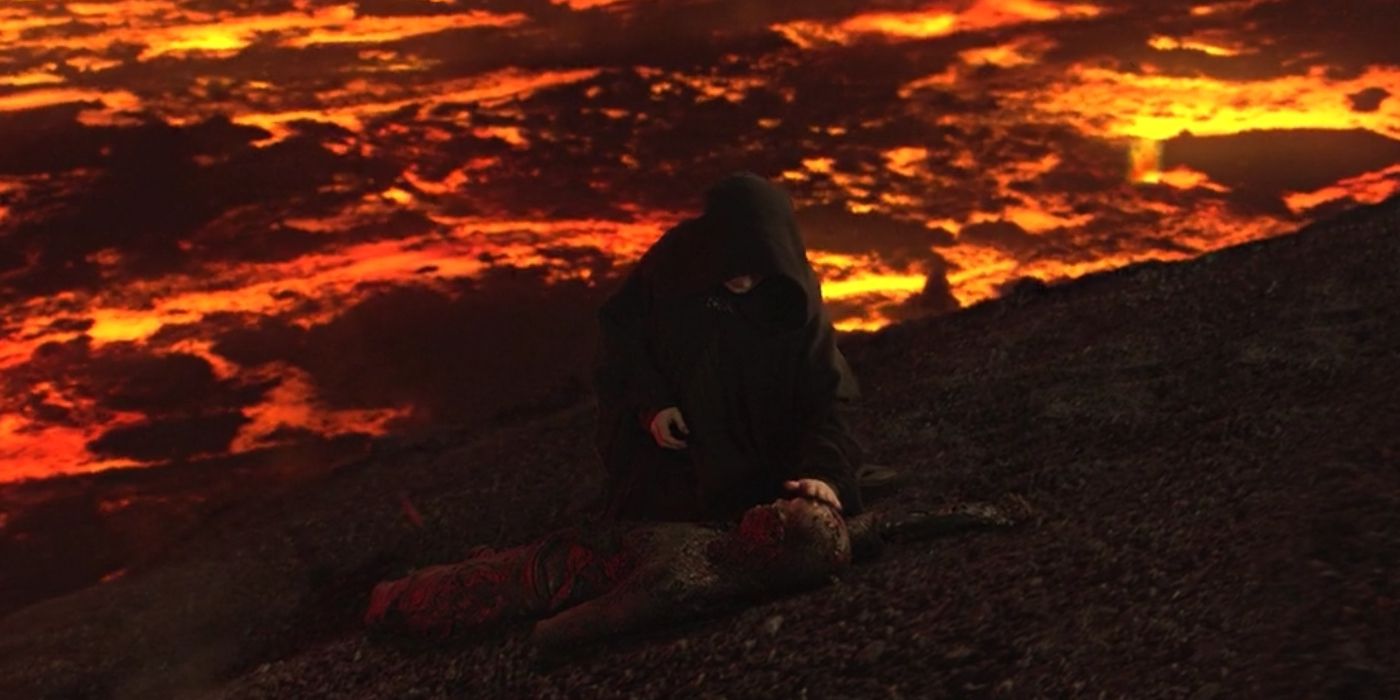 Star Wars: Why Palpatine Was Nice to Anakin But Cruel to Vader