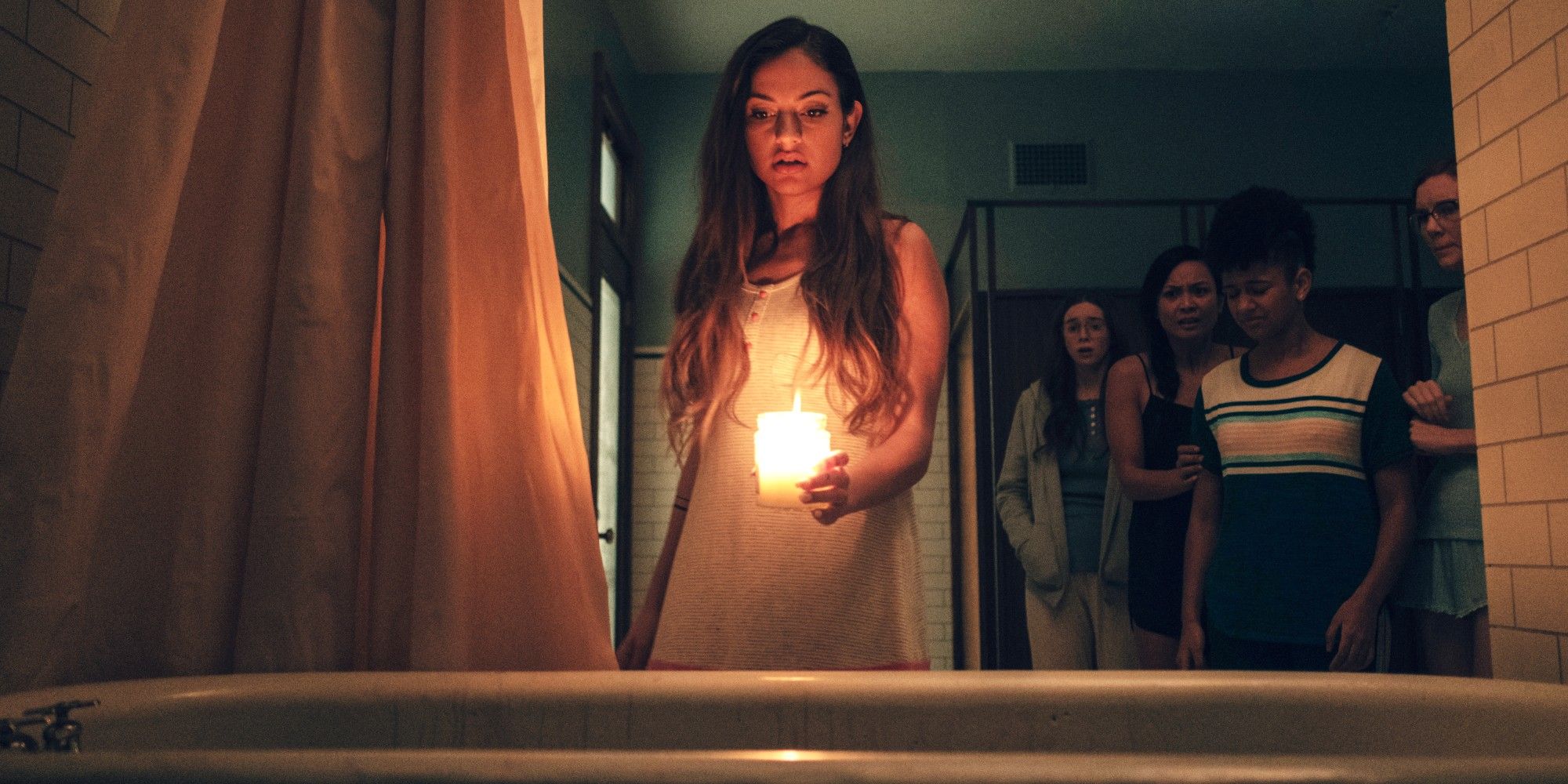 Interview: Seance's Inanna Sarkis Talks New Horror Movie
