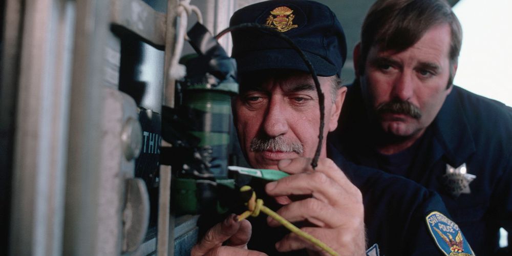 10 Things Movies Always Get Wrong About Defusing Bombs
