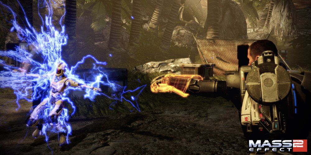Mass Effect: 5 Benefits Of Playing A Biotic Shepard (& 5 For Tech Class)
