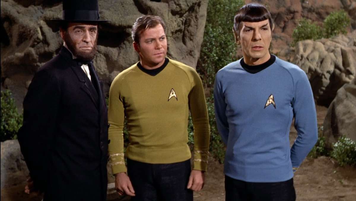 Star Trek: Lower Decks Pays Tribute to Captain Kirk's Abe Lincoln Team-Up