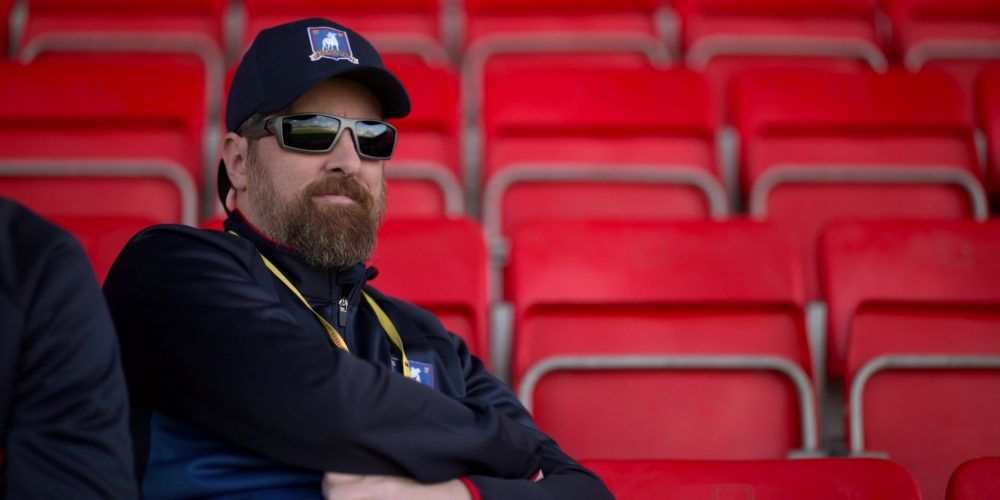 10 Emotionless Sitcom Characters, Ranked