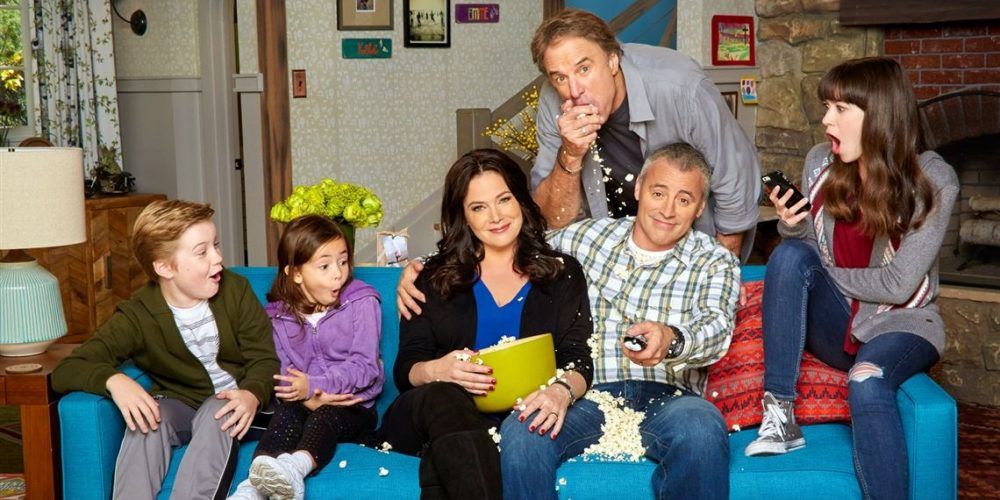 10 Best Sitcoms To Binge With The Family
