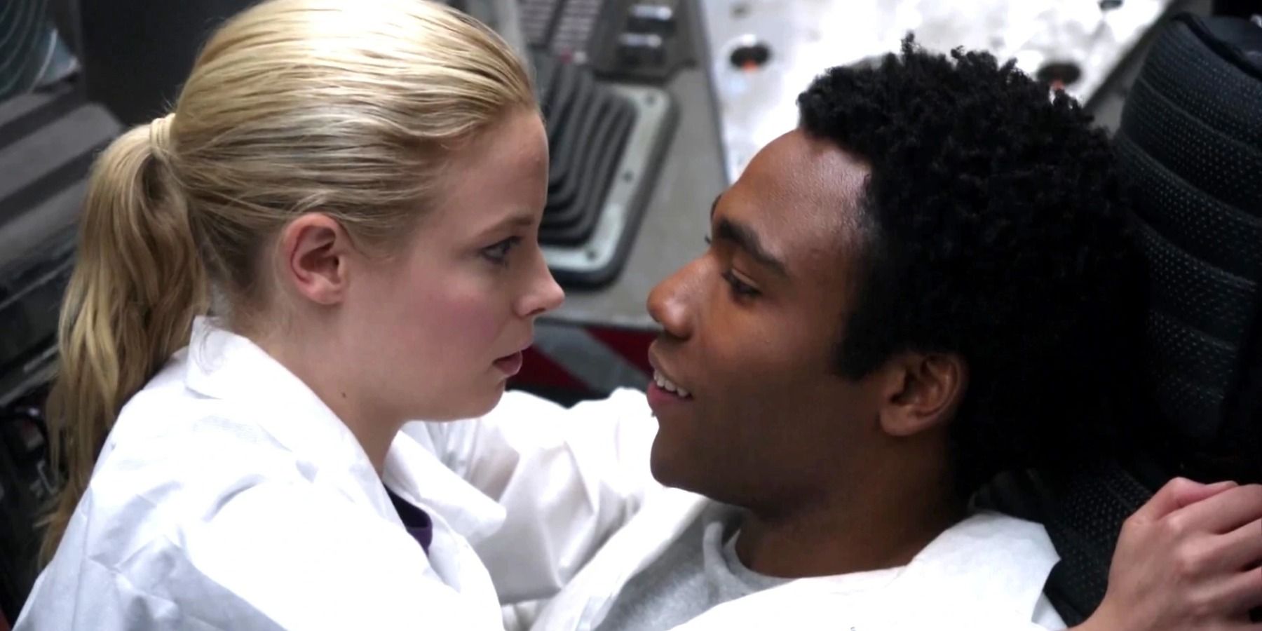 15 Weirdest Sitcom Couples