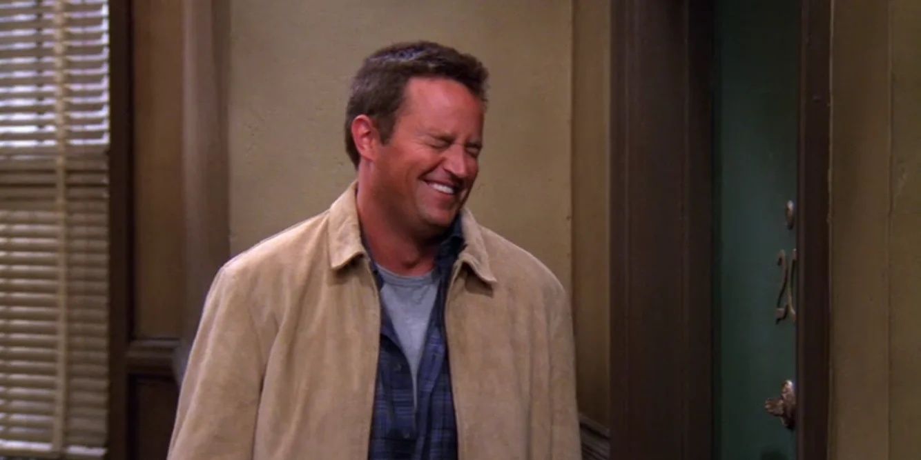 Chandler’s 10 Funniest Jokes On Friends