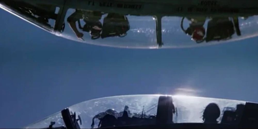 10 Best Stunts In The Top Gun Films, Ranked