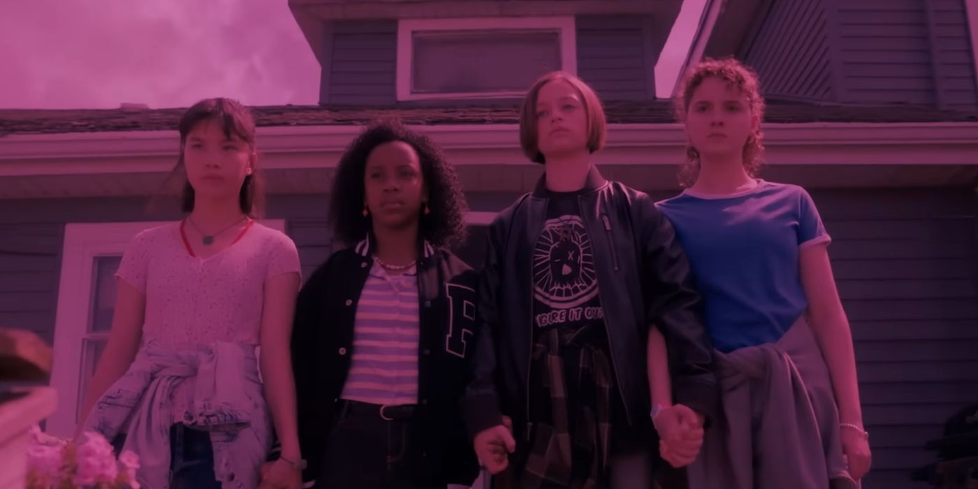SDCC: Paper Girls Stars Detail Growing Up with Their Characters