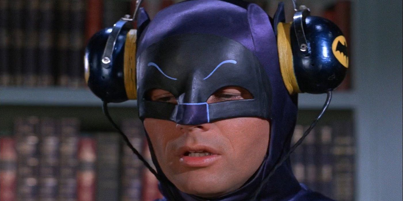 10 Gadgets Batman Has But Never Uses Anymore