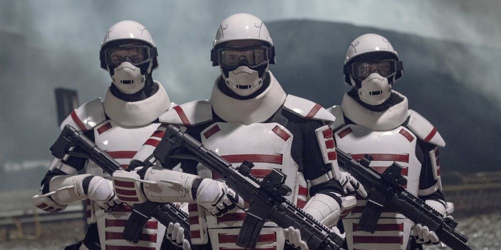 10 Cringiest Things In The Walking Dead