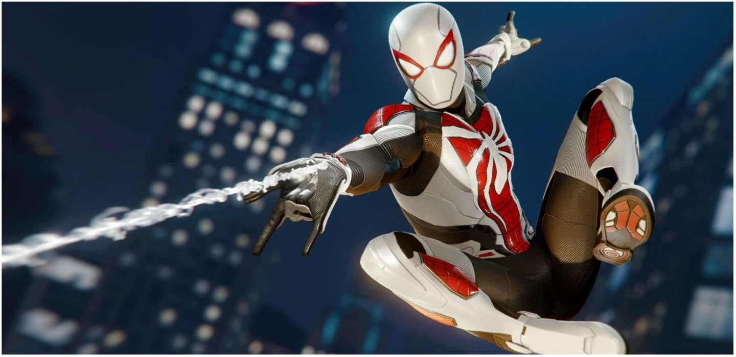 10 Superhero Costumes That First Appeared In A Video Game