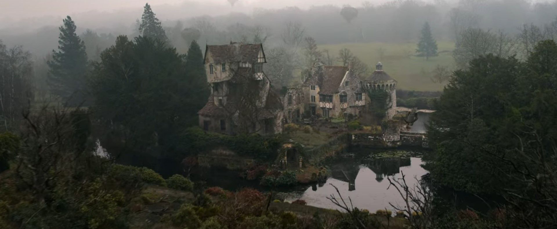 The Sandman: Cain and Abel's Houses Have a VFX Secret