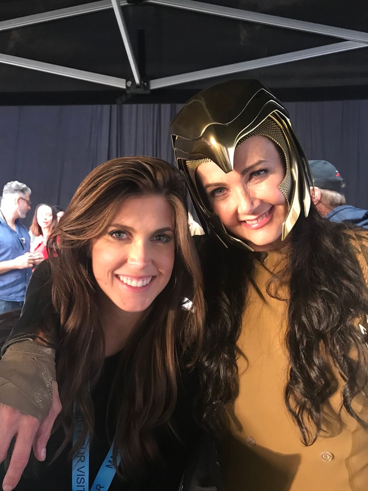 Lynda Carter Wears Wonder Woman's War Helmet in This Charming BTS WW84 Pic