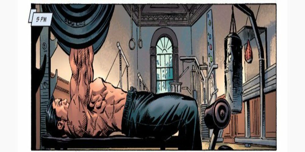 Bruce Wayne Batman's Strongest Feats In The Comics