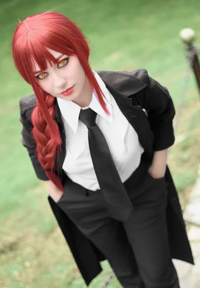 Chainsaw Man's Makima Is Hypnotizing Perfection in Anime-Accurate Cosplay