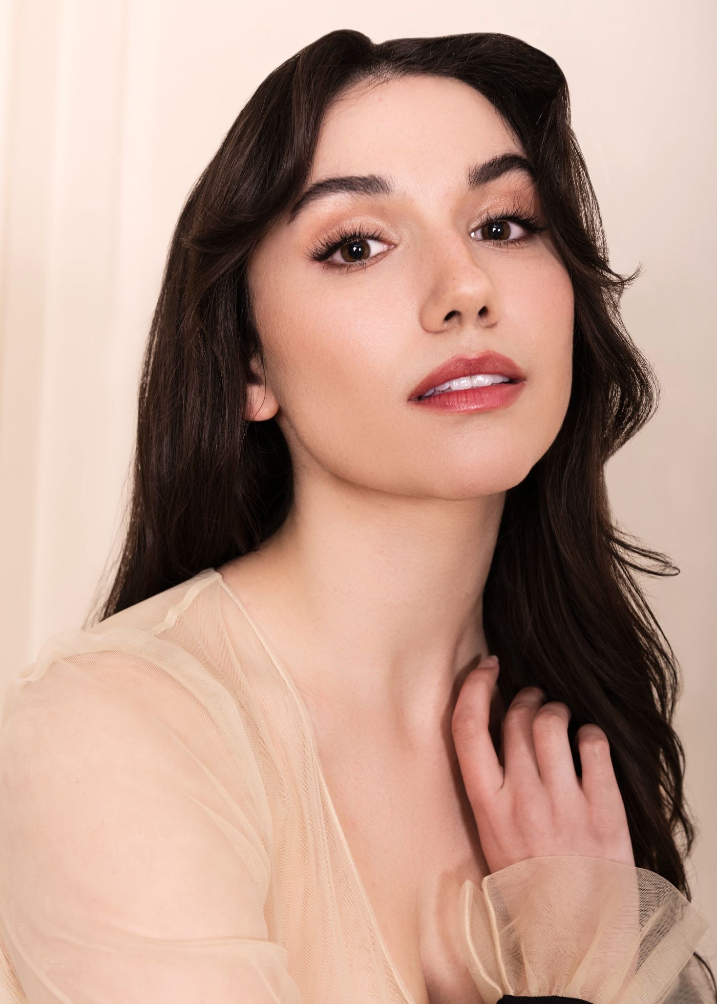 Shazam 2's Grace Caroline Currey Wants Mary to Work with Batman