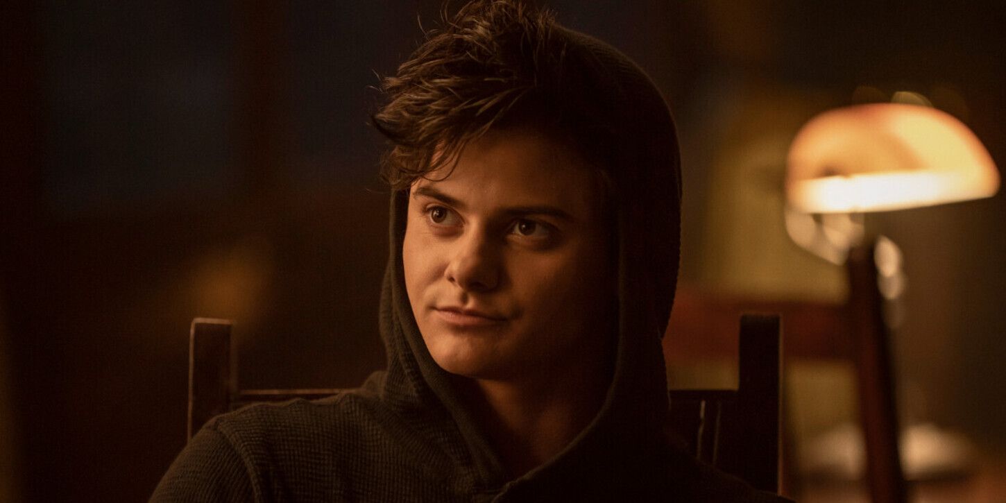 Gotham Knights: Tyler DiChiara Packs a Punch and Laugh as Cullen Row