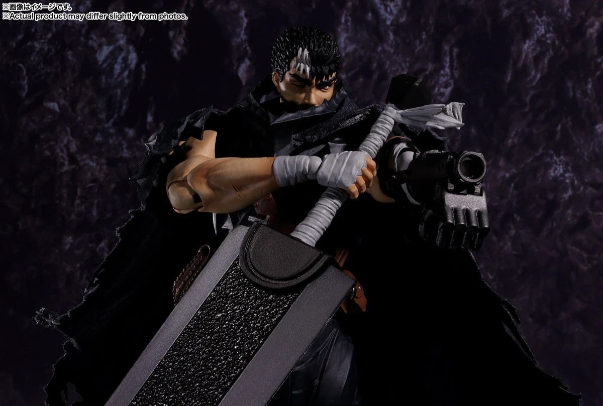 Pricey Berserk Figures Perfectly Capture Guts and Griffith