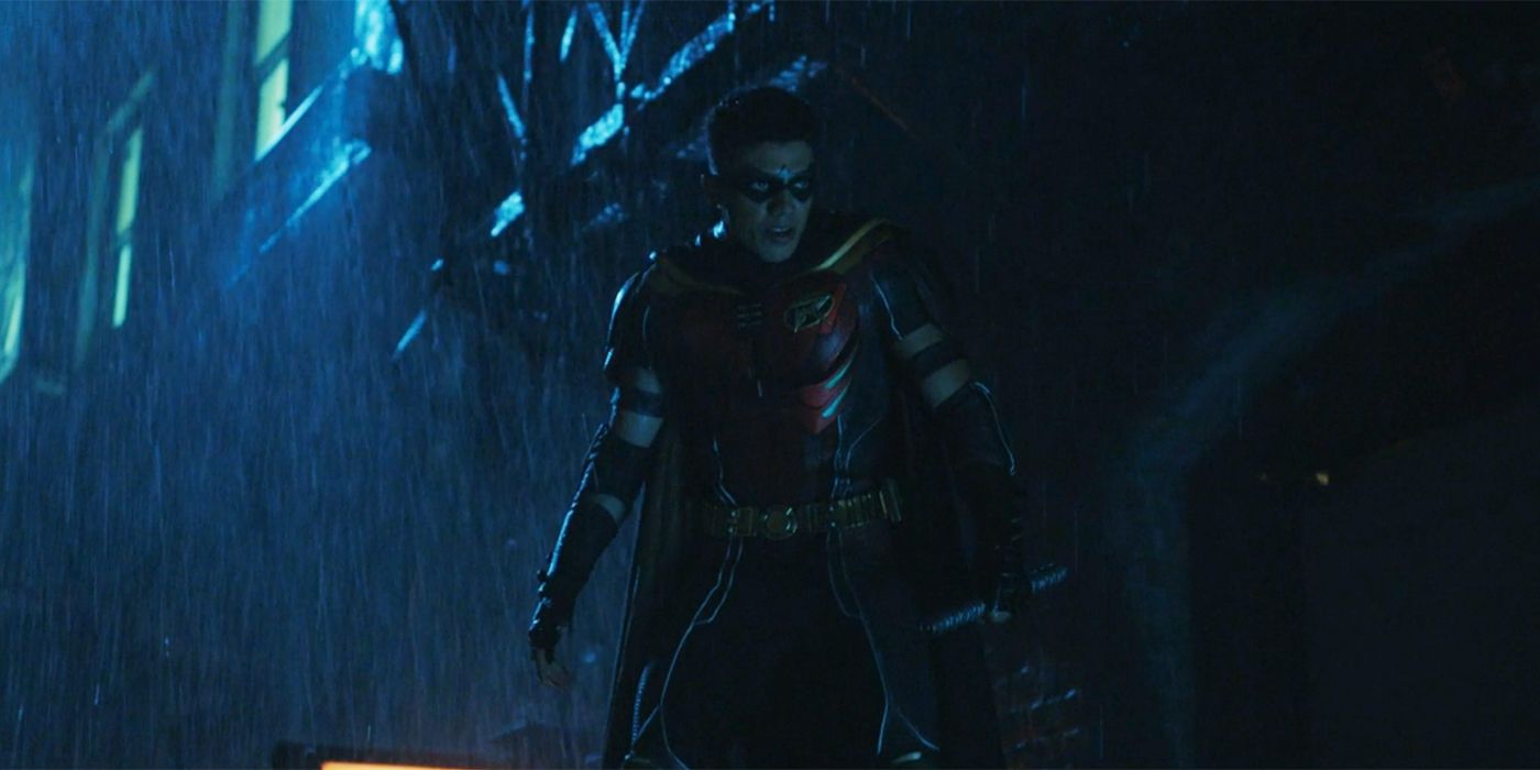 Robin and Brother Blood’s New Suits Finally Debut on Titans