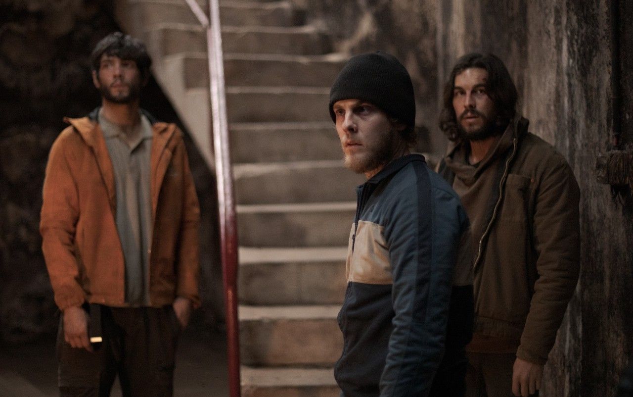 Bird Box Barcelona: Directors Alex & Davis Pastor on Making Unseen ...